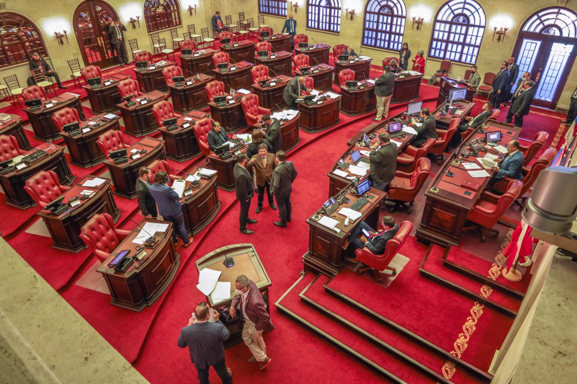 Senadores solicitan al Gobernador la inclusión del Proyecto del Senado ...
