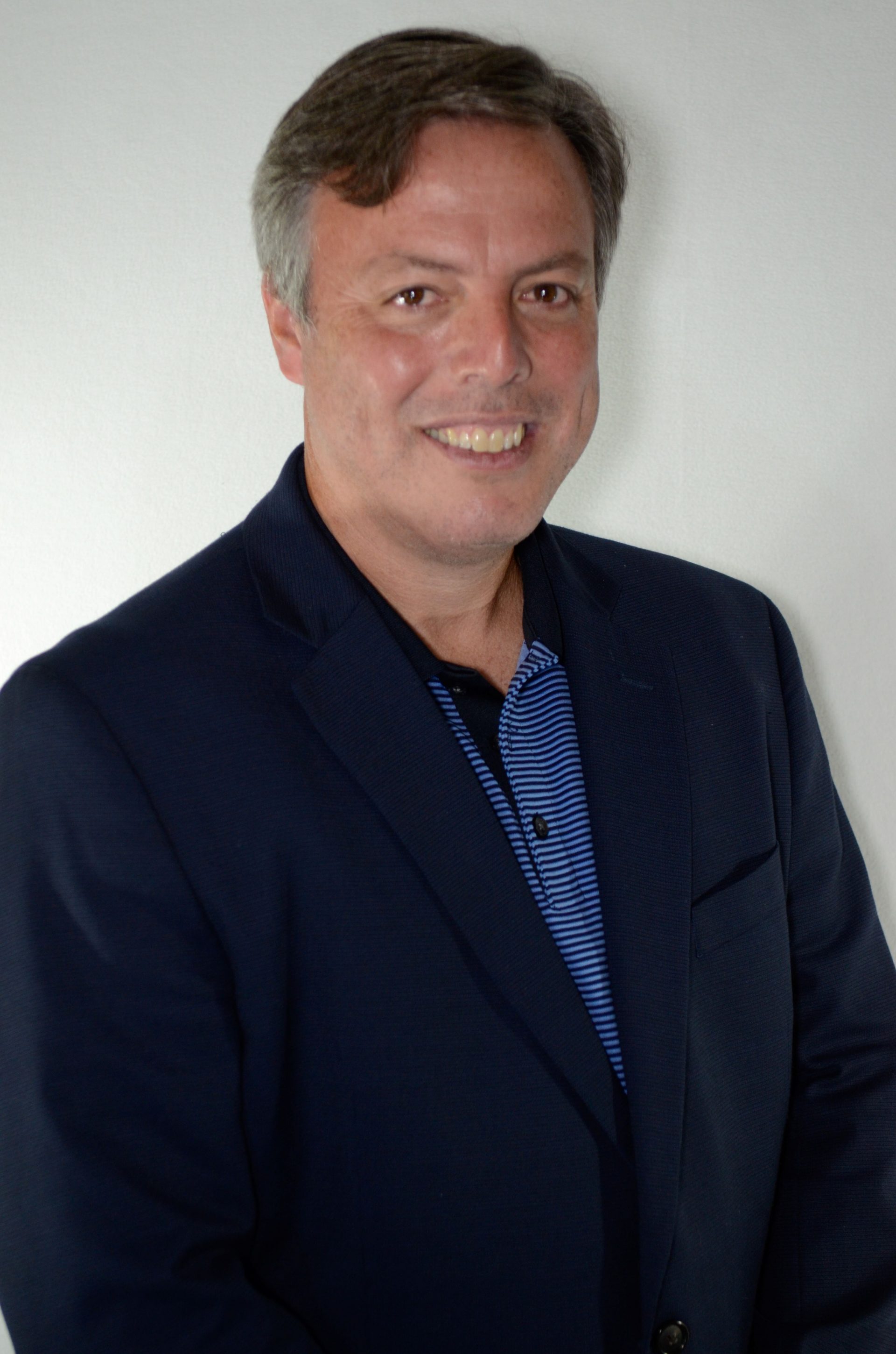 Firme la industria de las cooperativas de ahorro y crédito con un ...